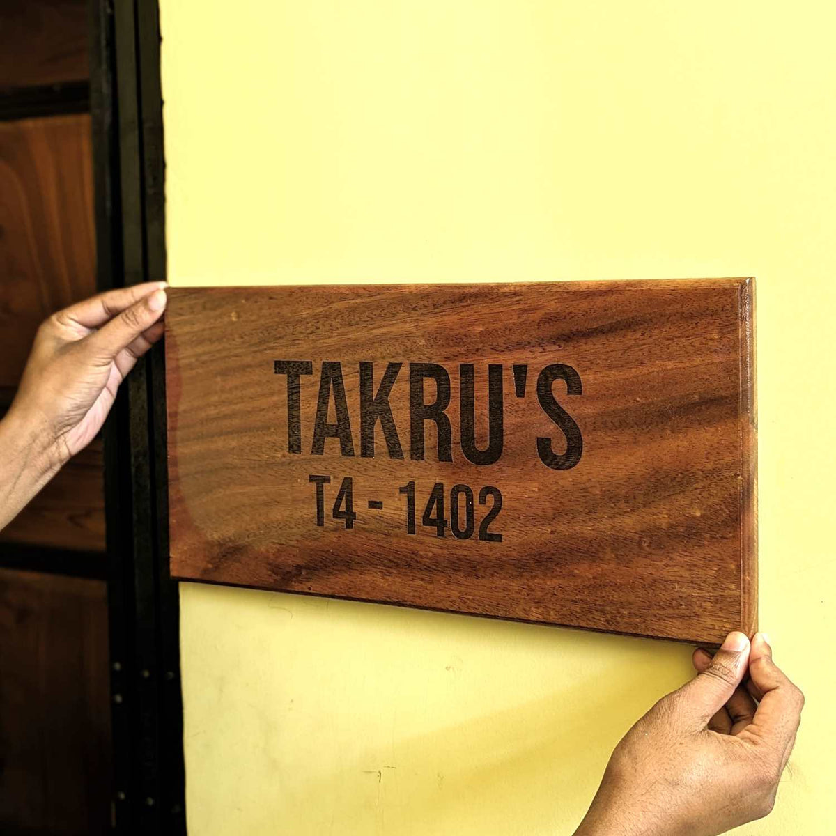Luxury Black Teak Engraved Wooden House Nameplate For Premium Homes ...